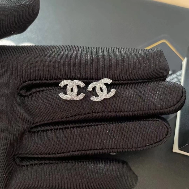 Top match Chanel Earrings