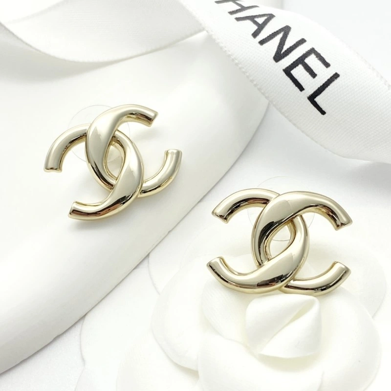 Top mirror Chanel Earrings