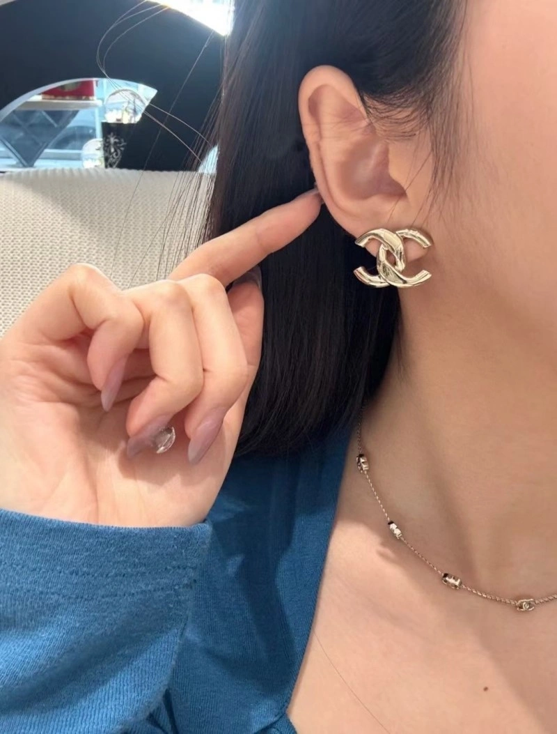 Top mirror Chanel Earrings