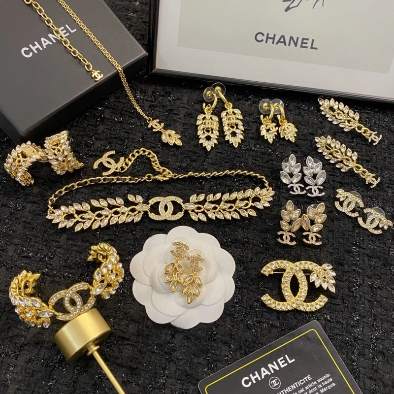 Top mirror Chanel Earrings
