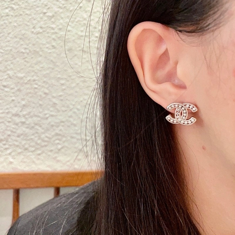High accuracy Chanel Earrings