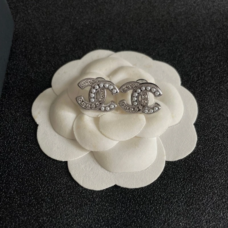 High accuracy Chanel Earrings