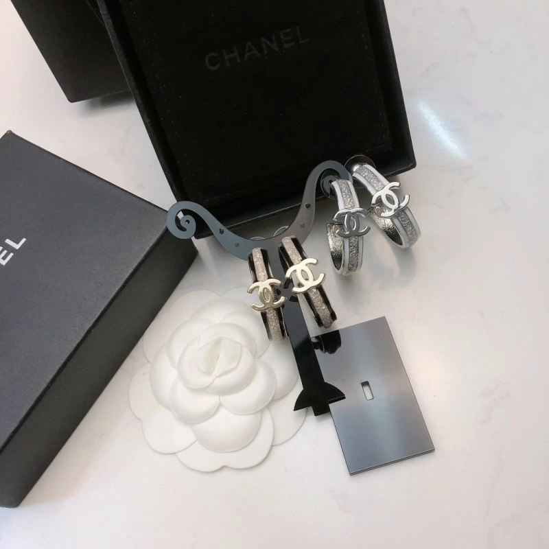 Accurate model Chanel Earrings