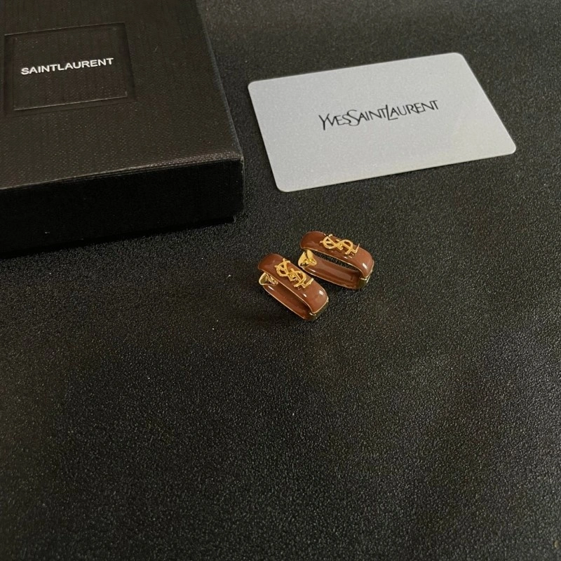 Top match Chanel Earrings