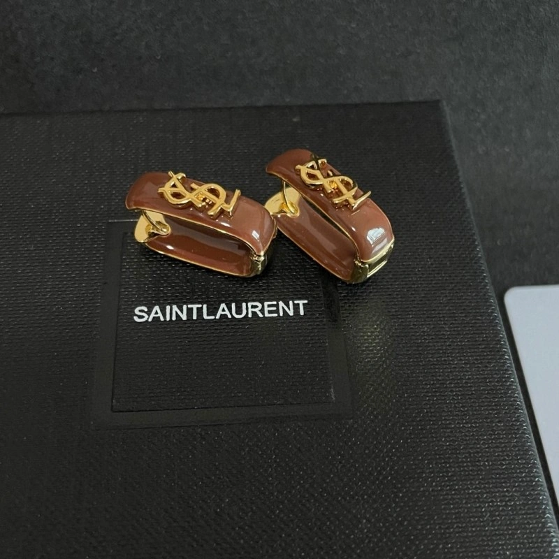 Top match Chanel Earrings
