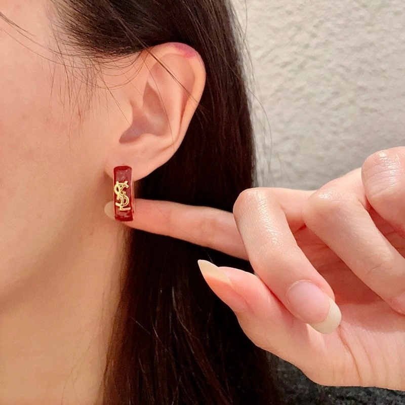 Top match Chanel Earrings