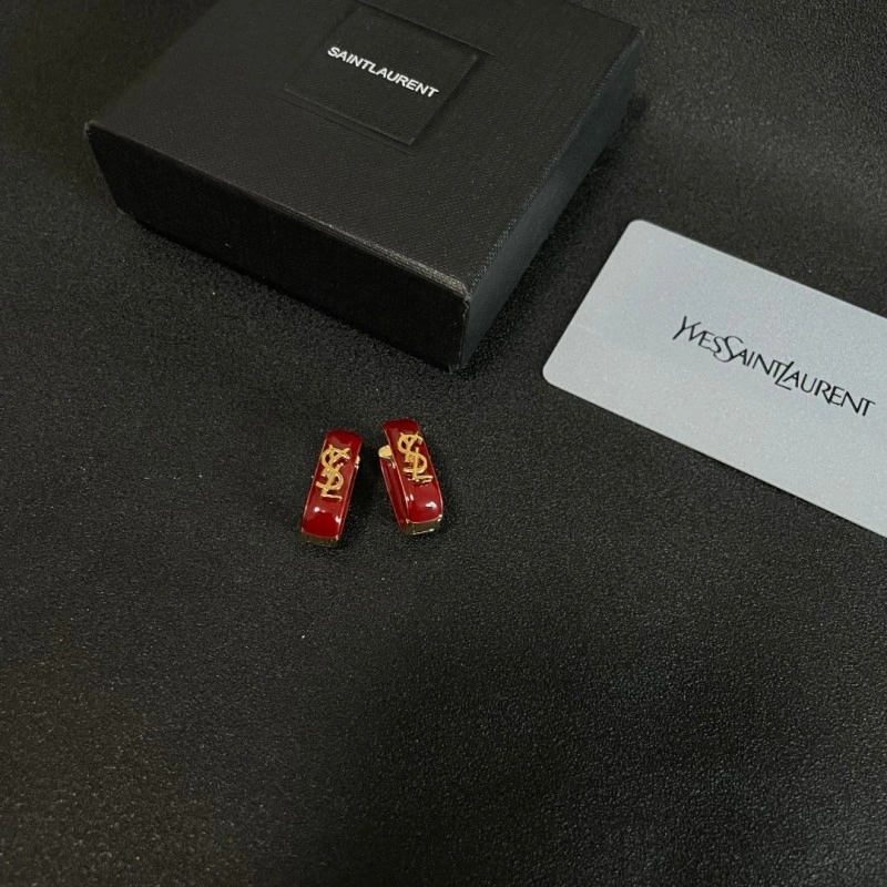 Top match Chanel Earrings