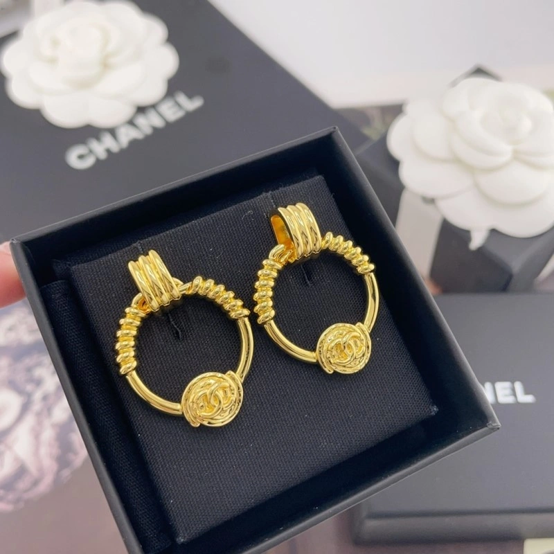 Top match Chanel Earrings