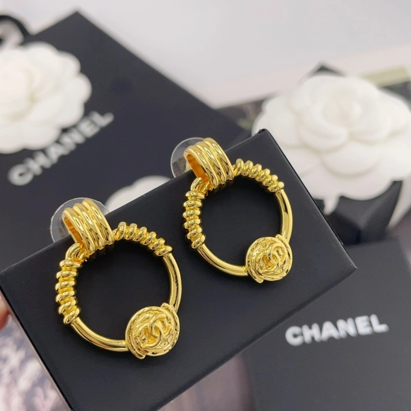 Top match Chanel Earrings