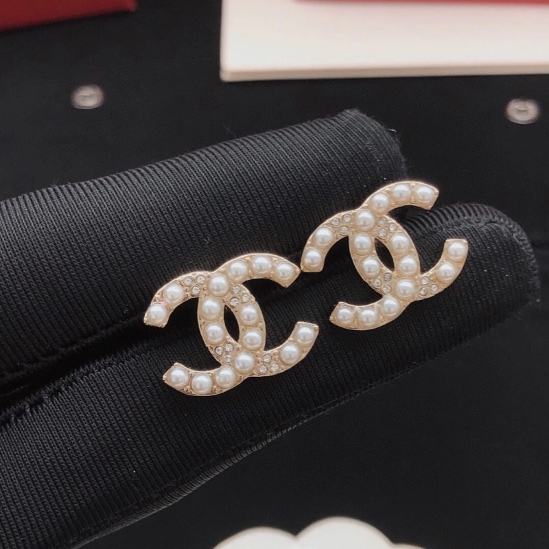 Top mirror Chanel Earrings