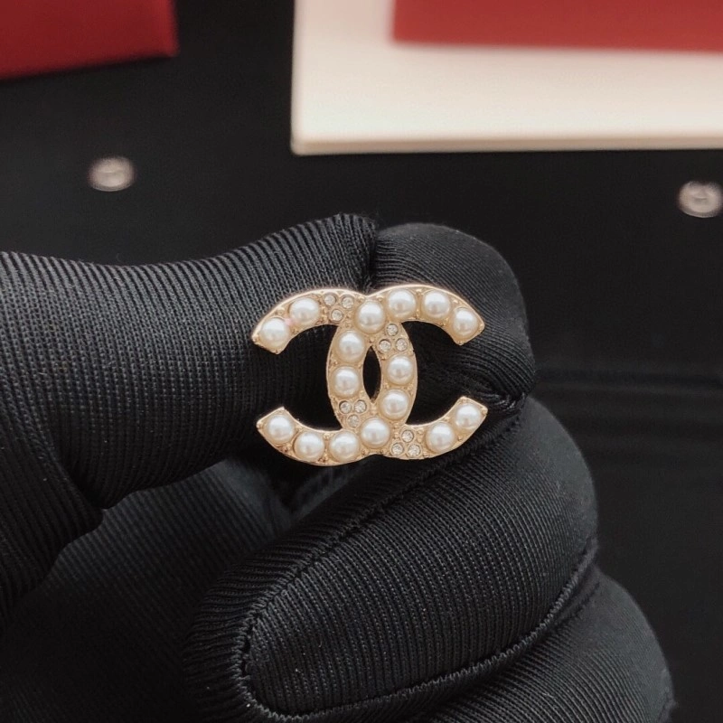 Top mirror Chanel Earrings