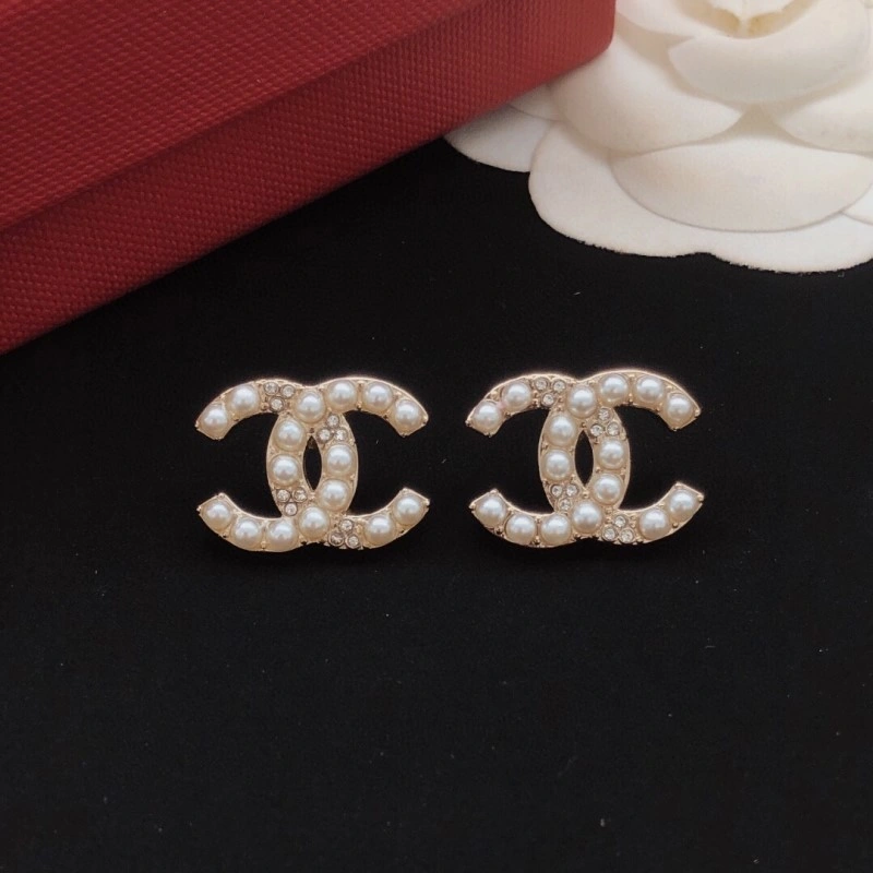 Top mirror Chanel Earrings