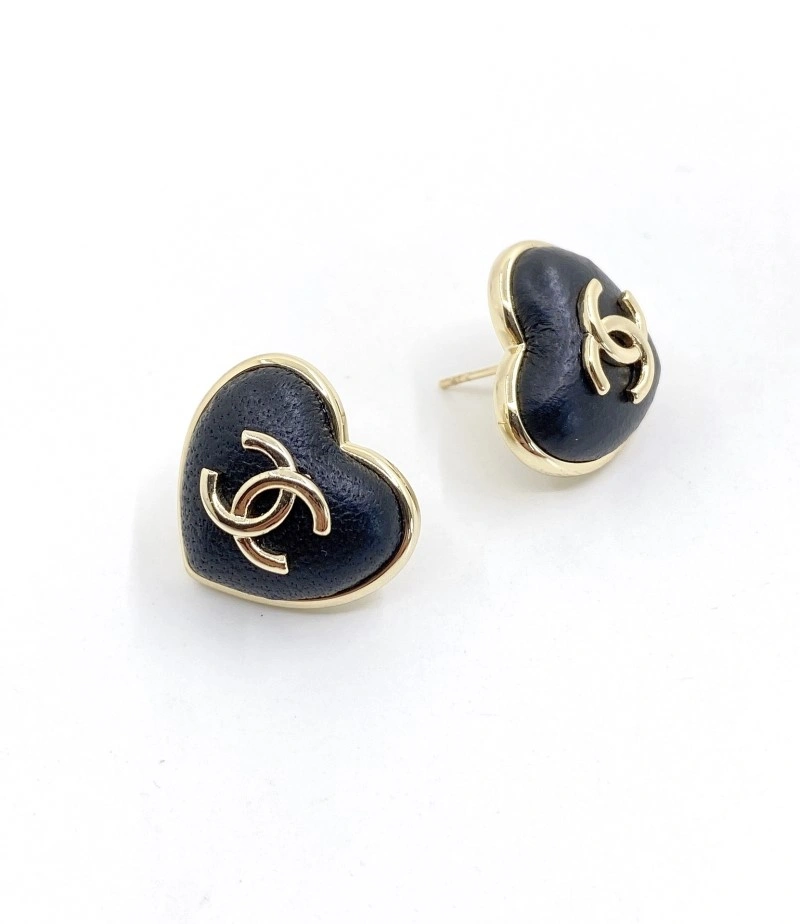 Top match Chanel Earrings