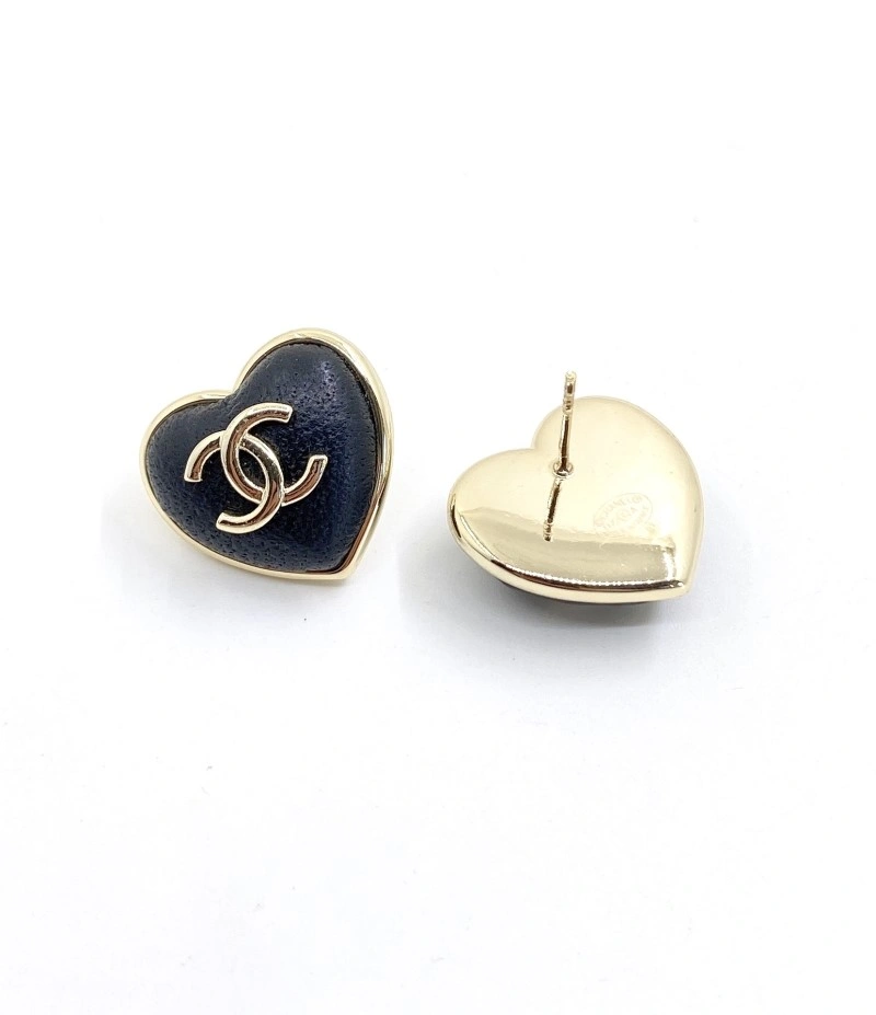 Top match Chanel Earrings