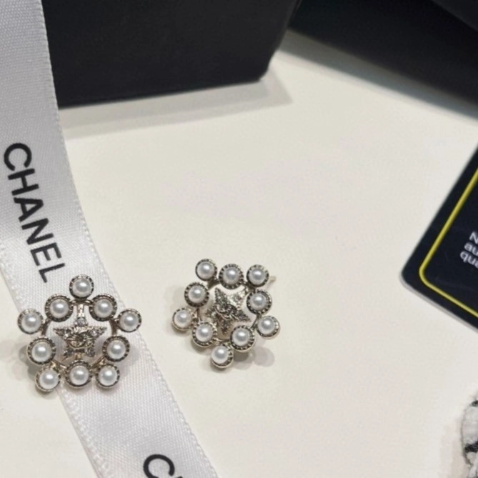 High accuracy Chanel Earrings