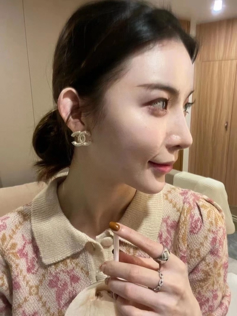 Top mirror Chanel Earrings