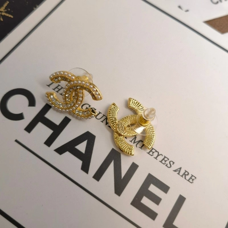 Top mirror Chanel Earrings