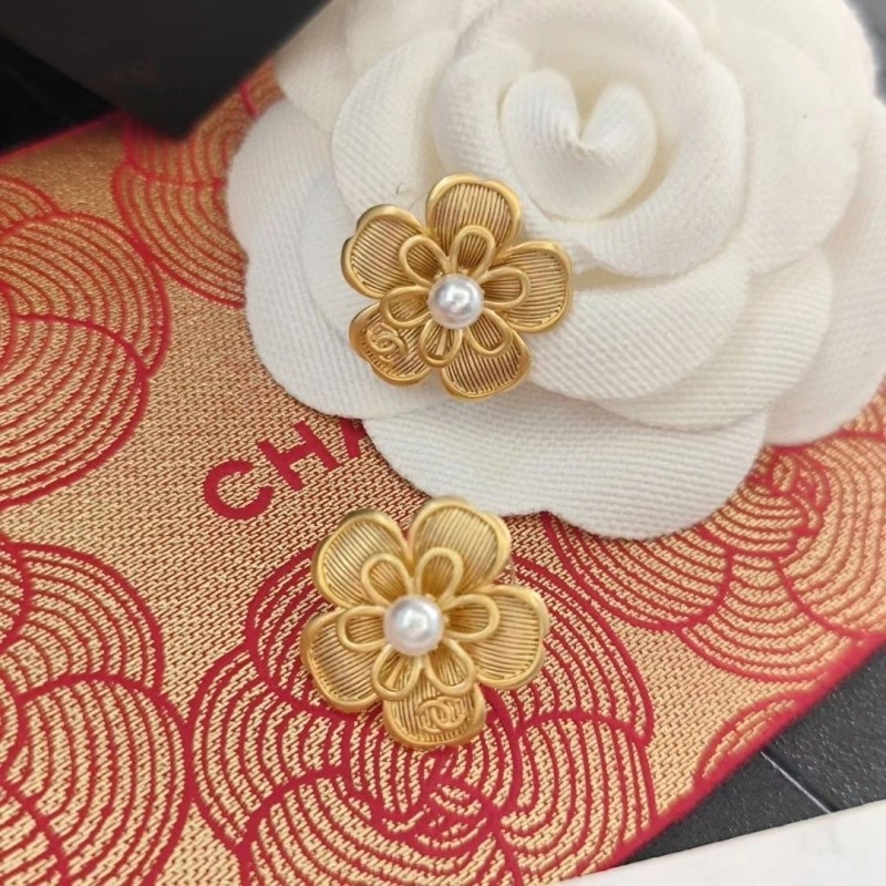 Top match Chanel Earrings
