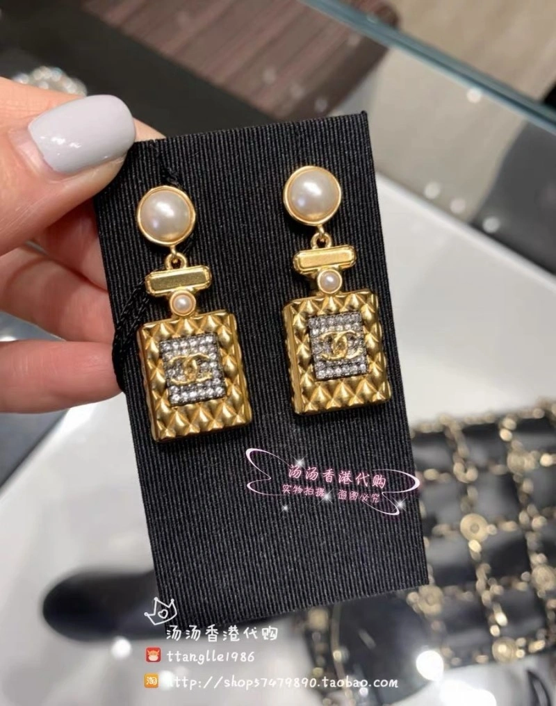 High accuracy Chanel Earrings