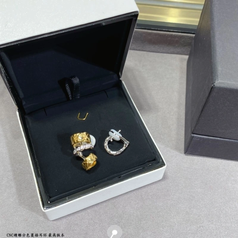 Accurate model Chanel Earrings