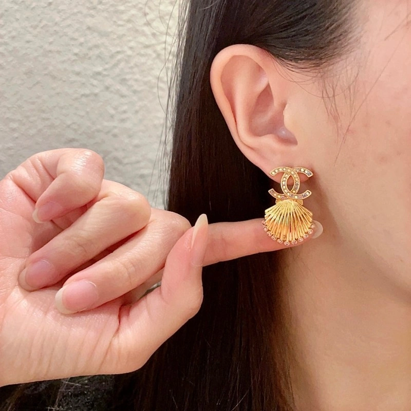 Top match Chanel Earrings