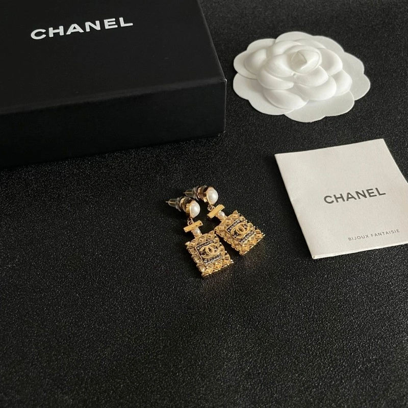 Low-cost Chanel Earrings