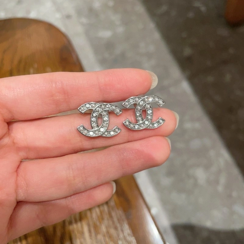 High accuracy Chanel Earrings