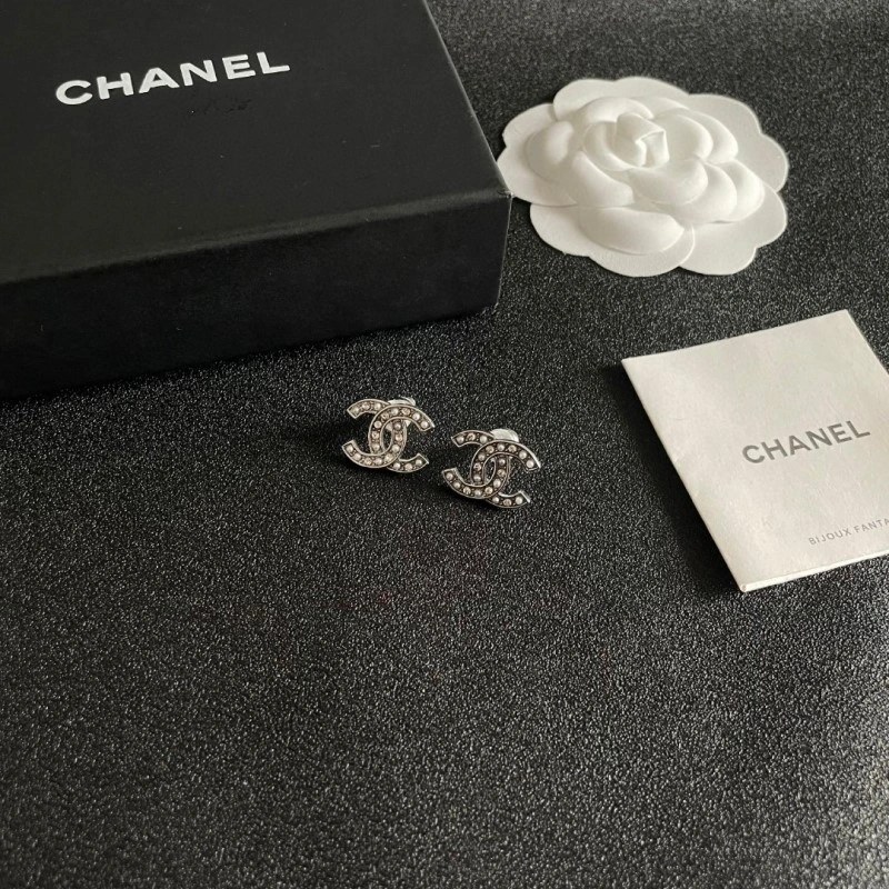 High accuracy Chanel Earrings