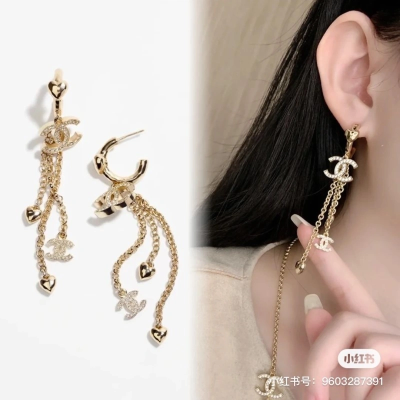 Top match Chanel Earrings
