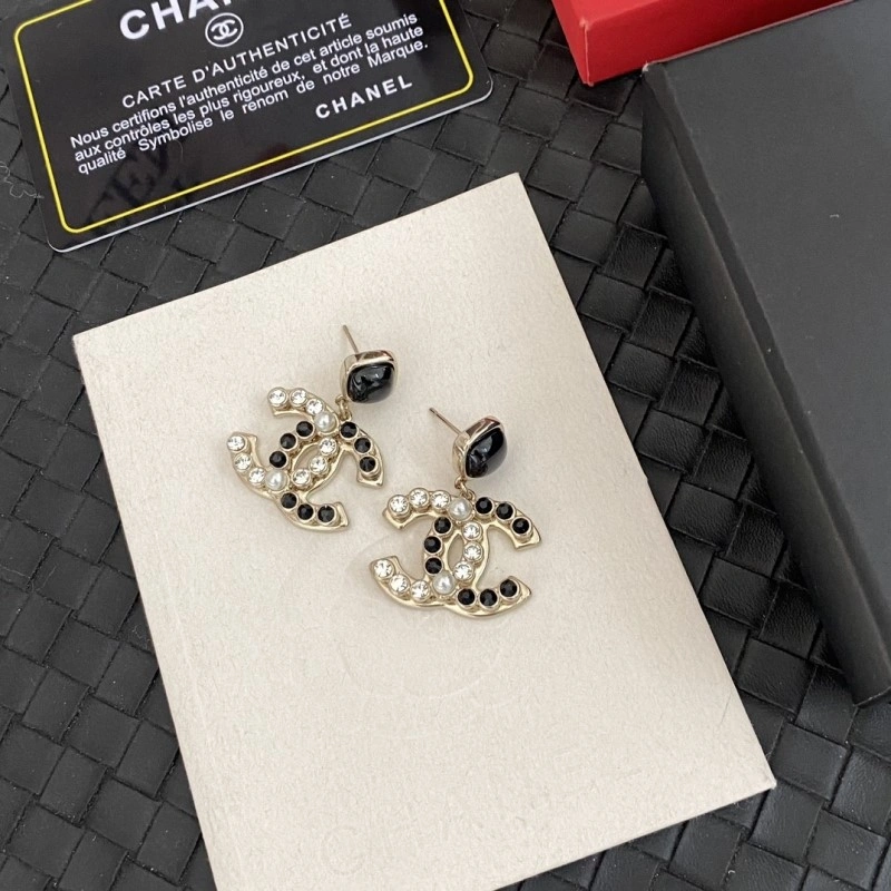 Top match Chanel Earrings