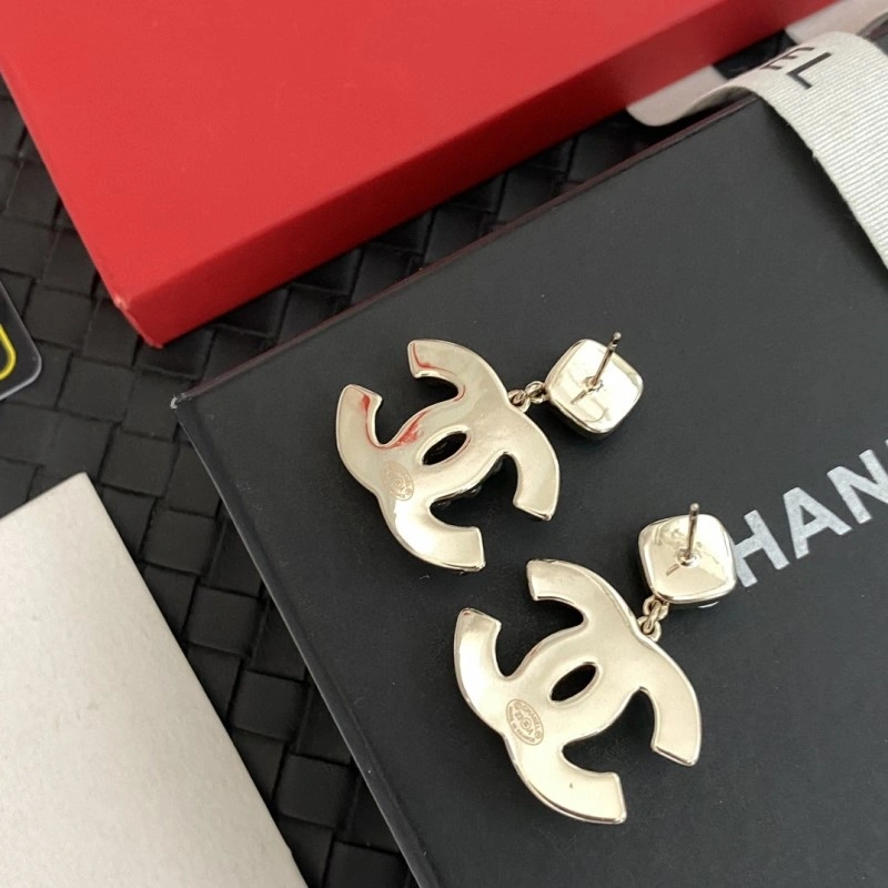 Top match Chanel Earrings