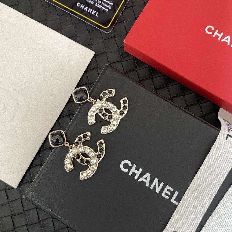 Top match Chanel Earrings