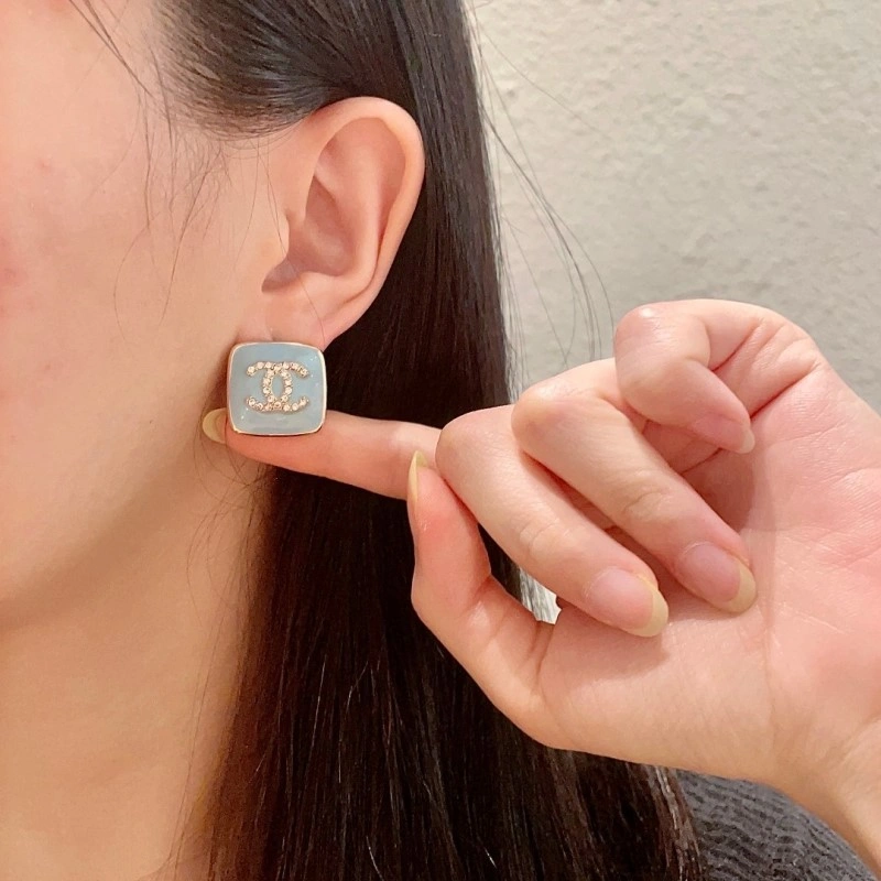 Top match Chanel Earrings