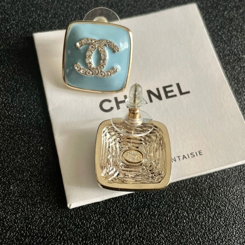 Top match Chanel Earrings