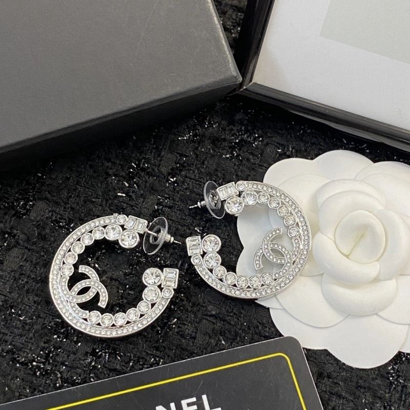 Top match Chanel Earrings