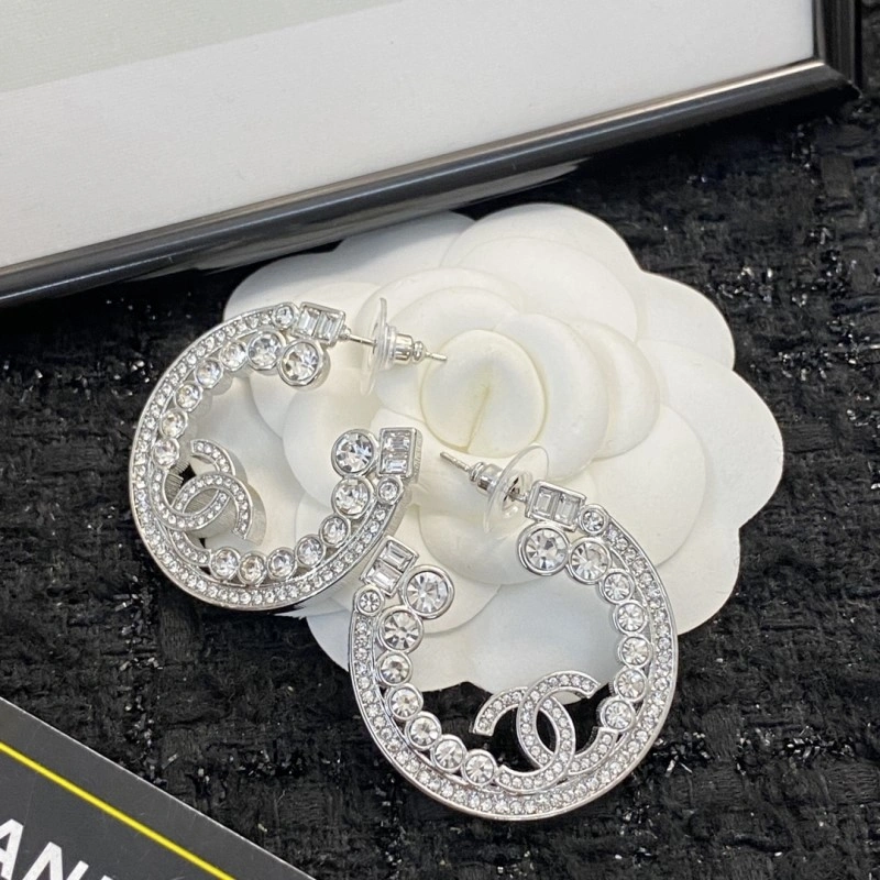 Top match Chanel Earrings