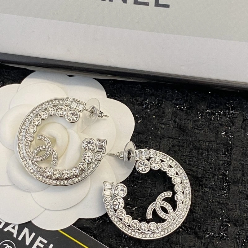 Top match Chanel Earrings