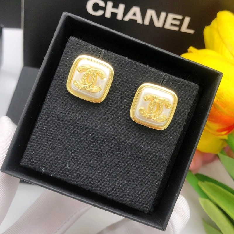 Accurate model Chanel Earrings