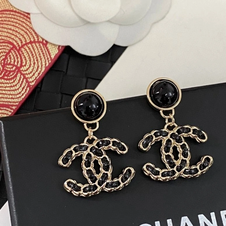 Top mirror Chanel Earrings