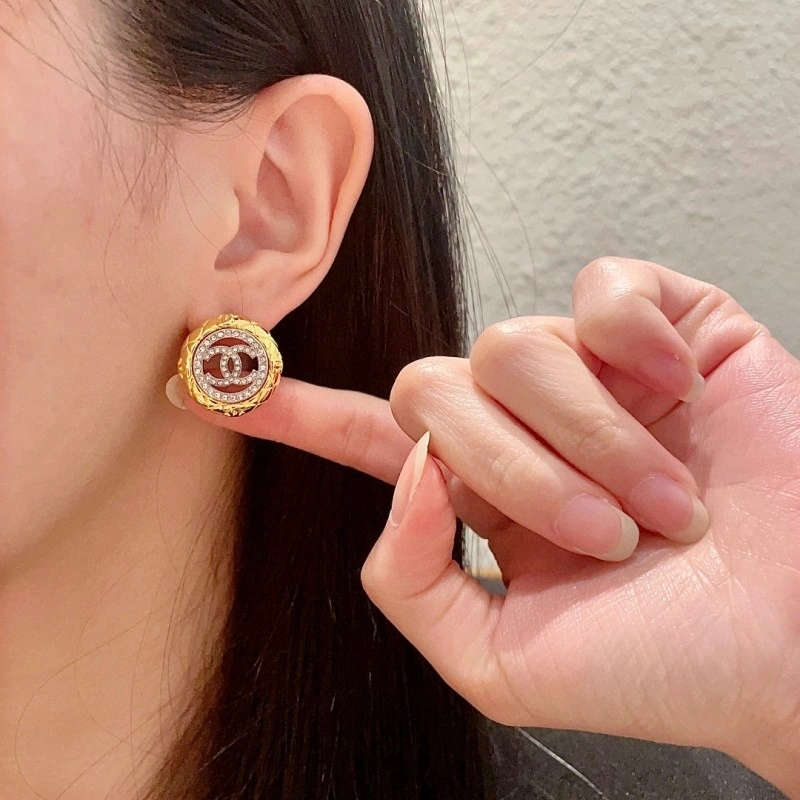 Top mirror Chanel Earrings
