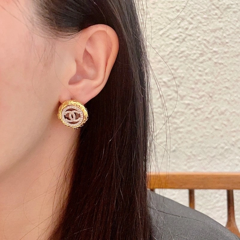 Top mirror Chanel Earrings