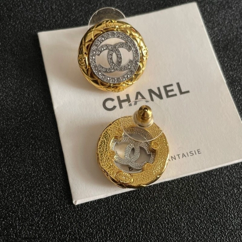 Top mirror Chanel Earrings