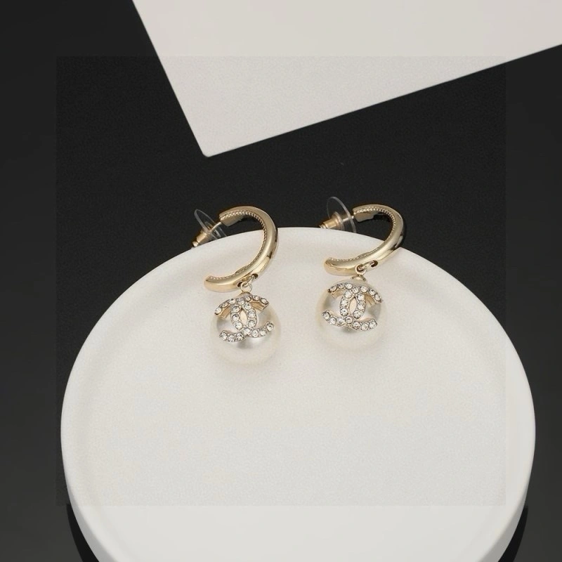 Top mirror Chanel Earrings