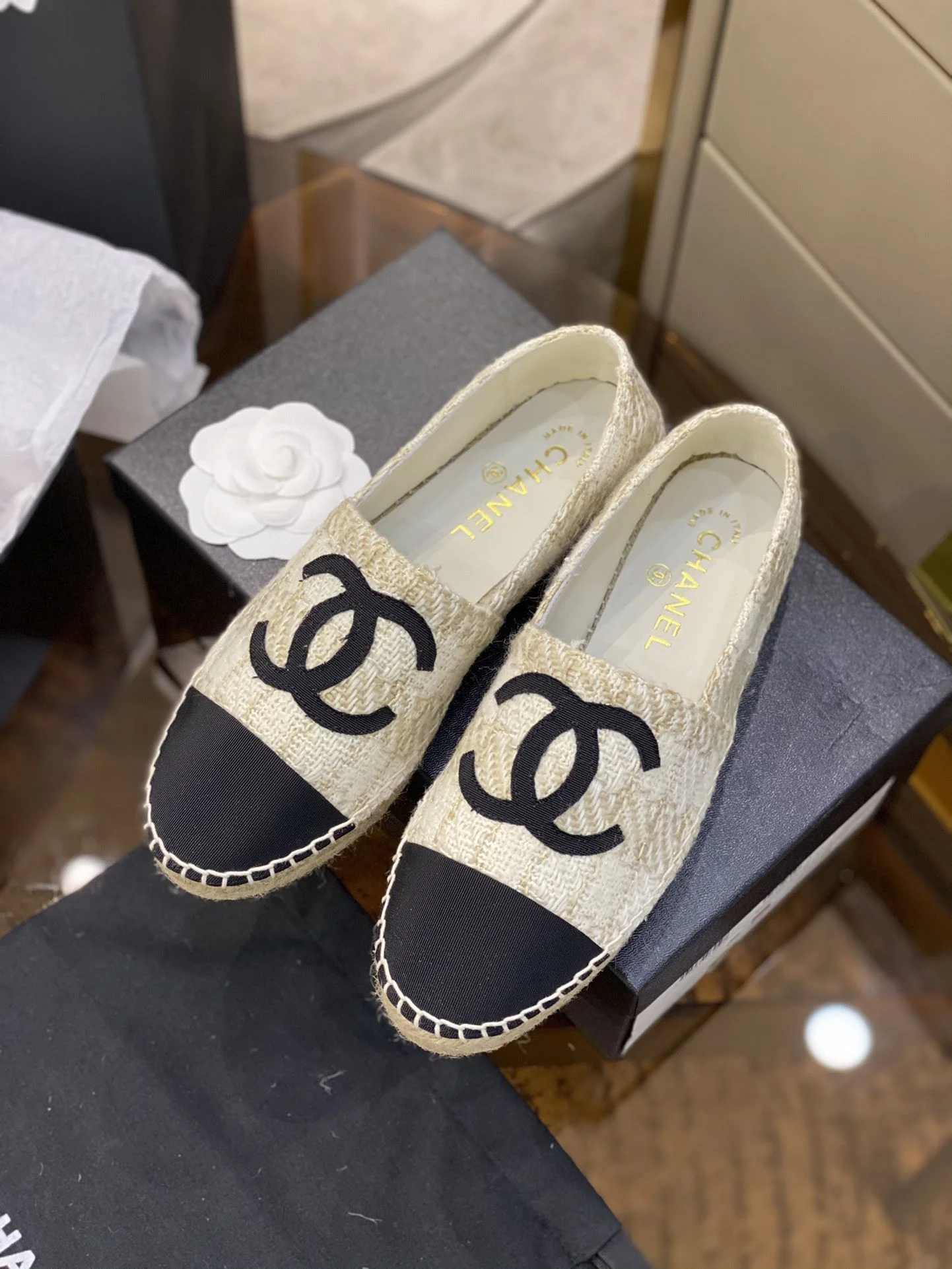 Accurate model Chanel Fishermans Shoes