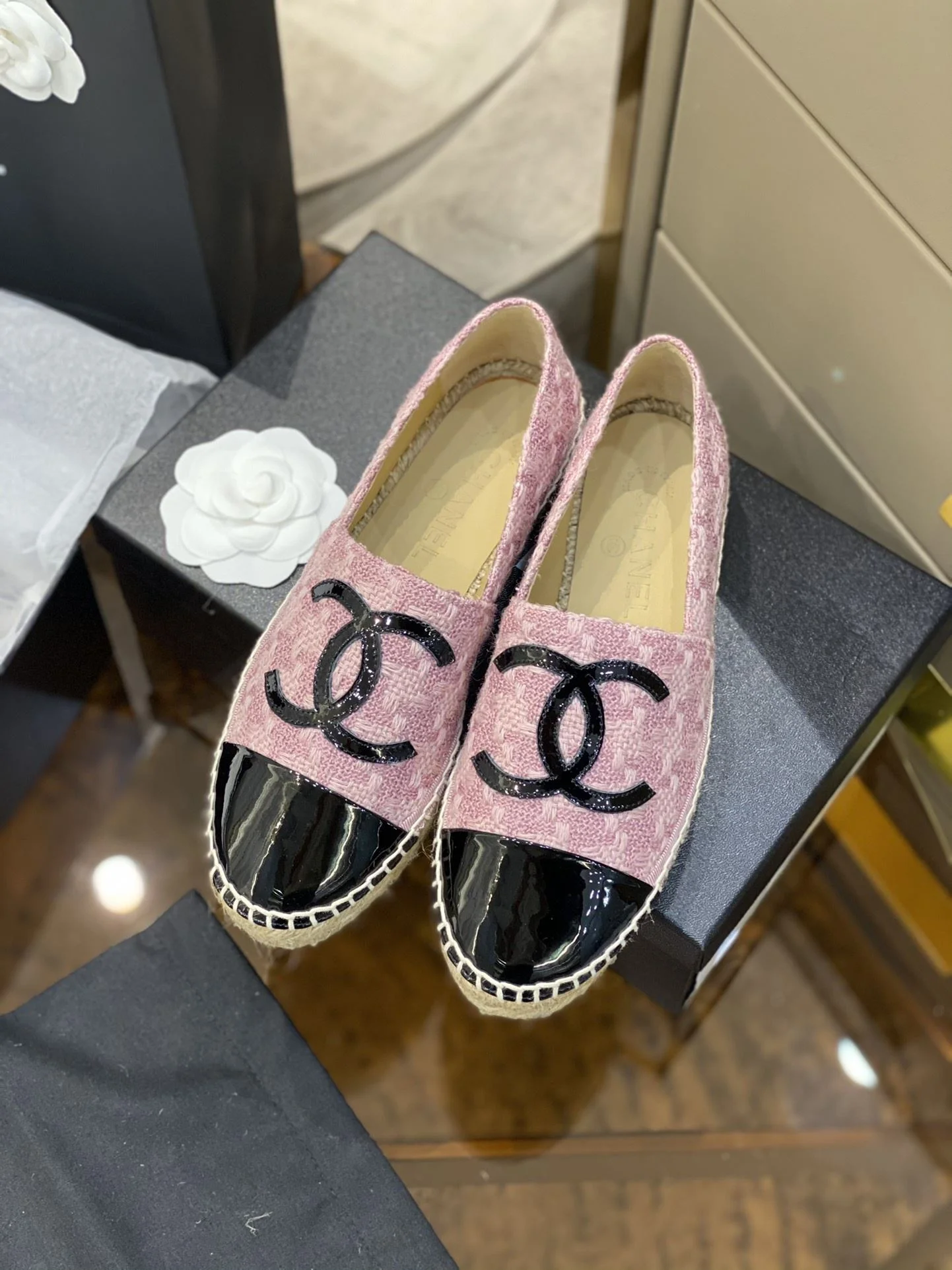 Accurate model Chanel Fishermans Shoes