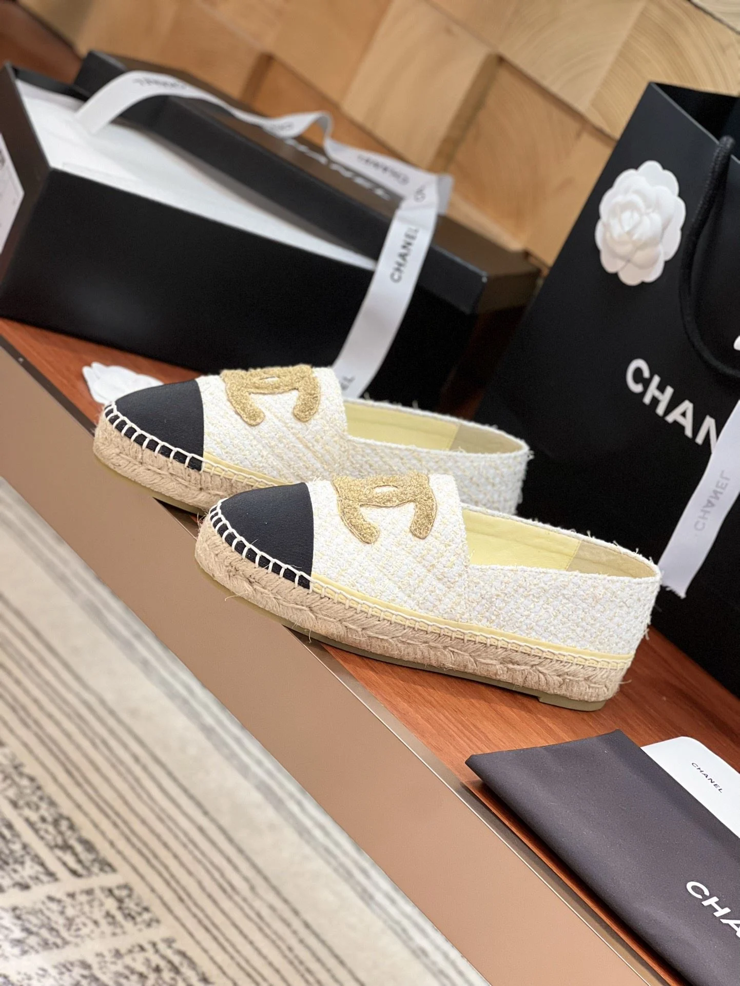 Brand-original Chanel Fishermans Shoes