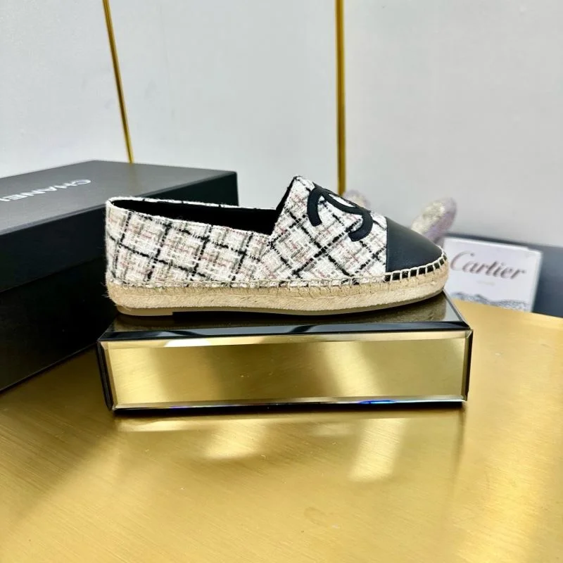 Top mirror Chanel Fishermans Shoes
