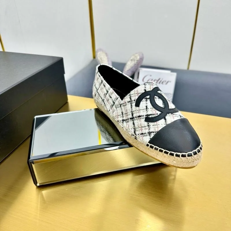 Top mirror Chanel Fishermans Shoes
