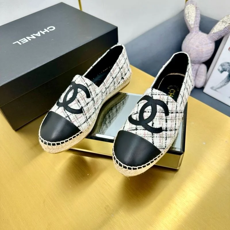 Top mirror Chanel Fishermans Shoes