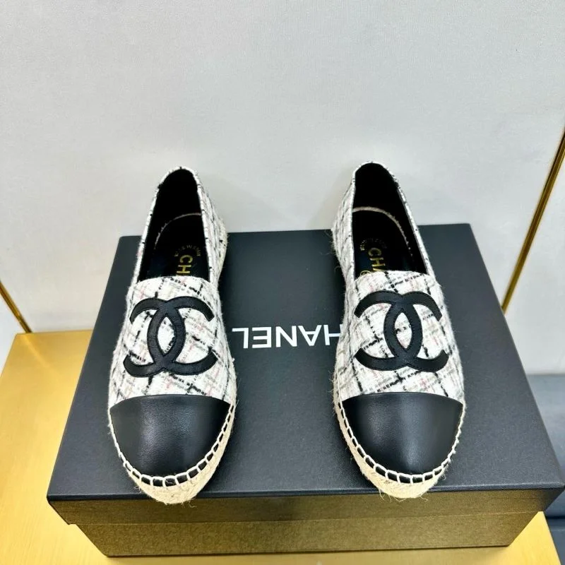 Top mirror Chanel Fishermans Shoes
